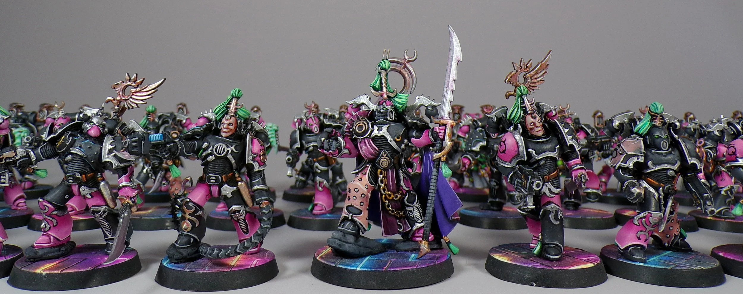 40k: Painting the Champions of Slaanesh Box, Emperor's Children ready ...