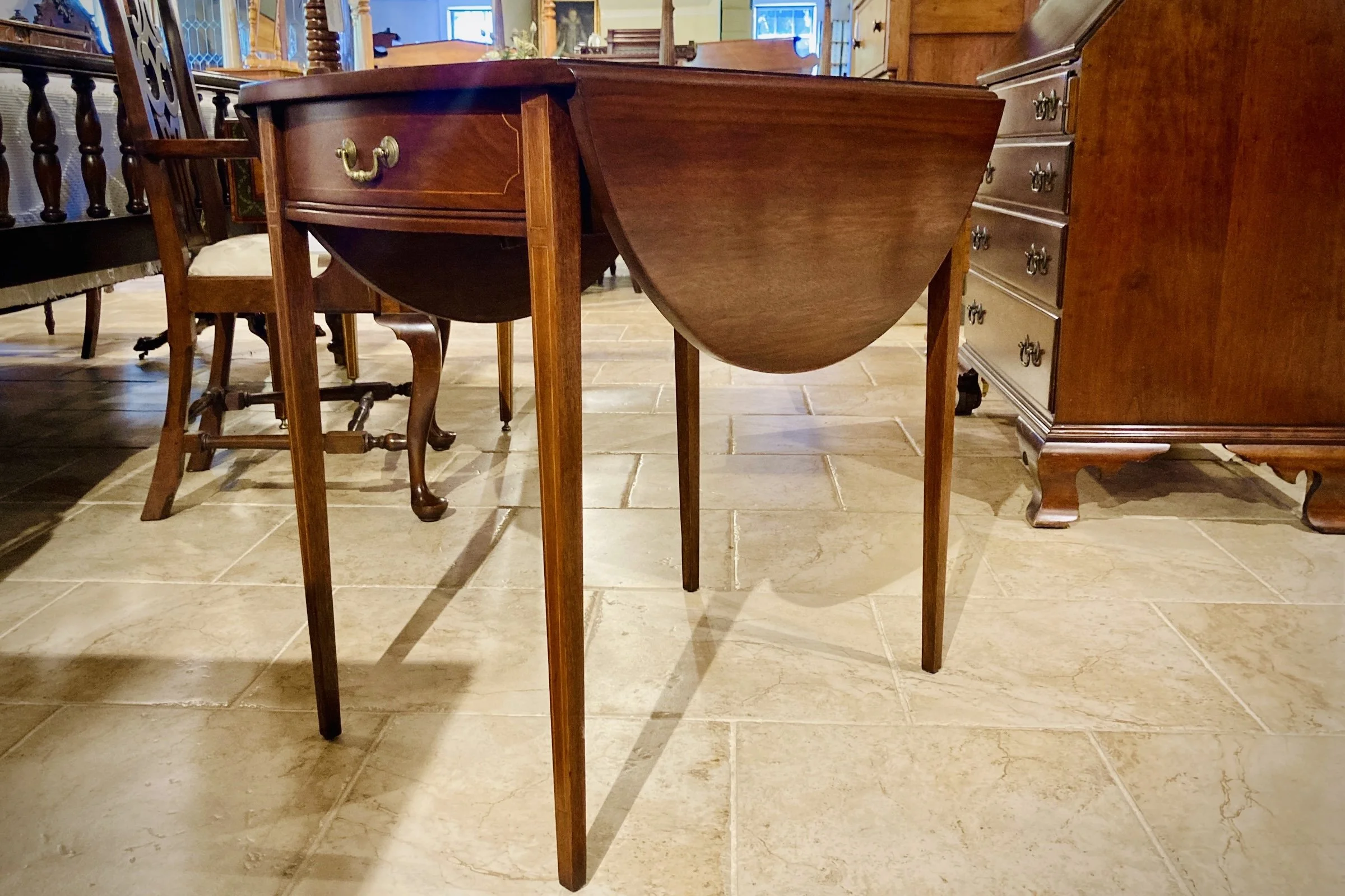 Pembroke Drop Leaf Table in Mahogany with String Inlay, Early 20th ...