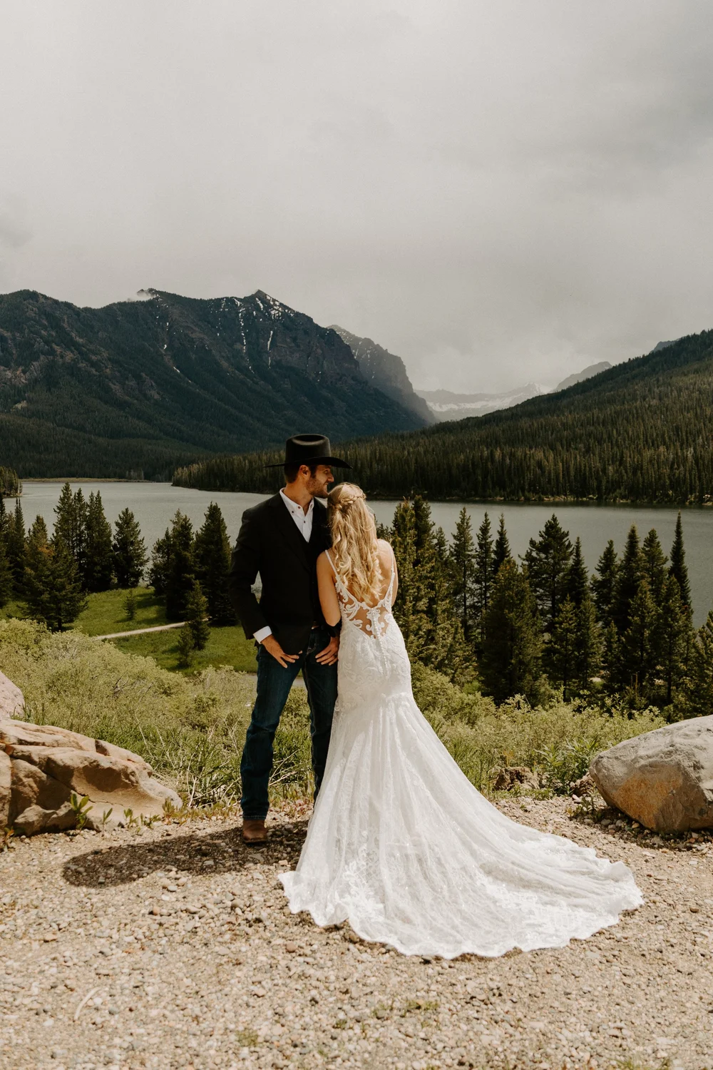 How to Elope in Montana: Complete Montana Elopement Guide — Montana Diaries