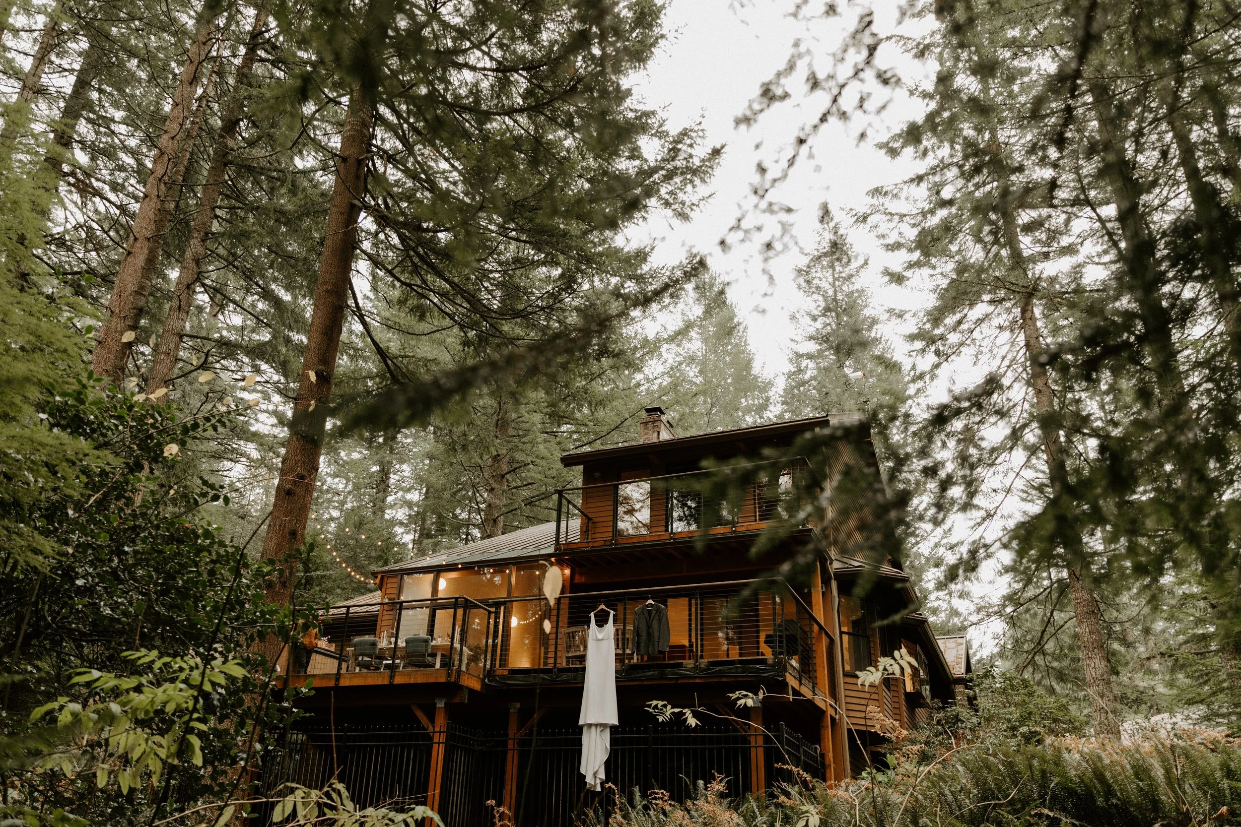 How to Elope in Oregon | Updated for 2023 — Montana Diaries