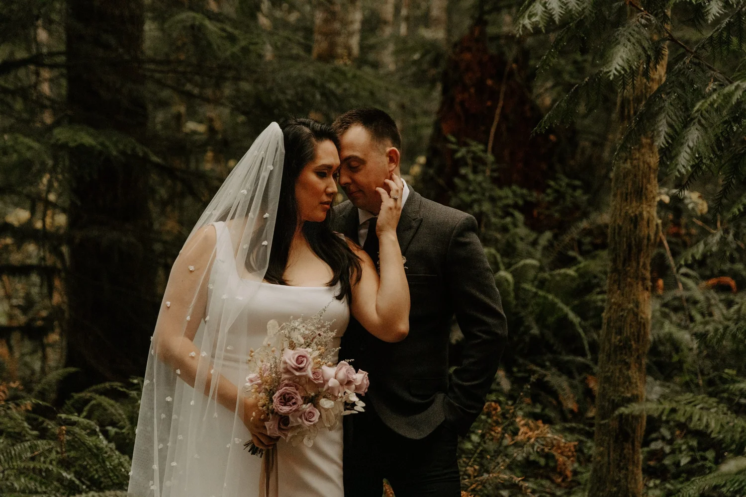 How to Elope in Oregon | Updated for 2023 — Montana Diaries