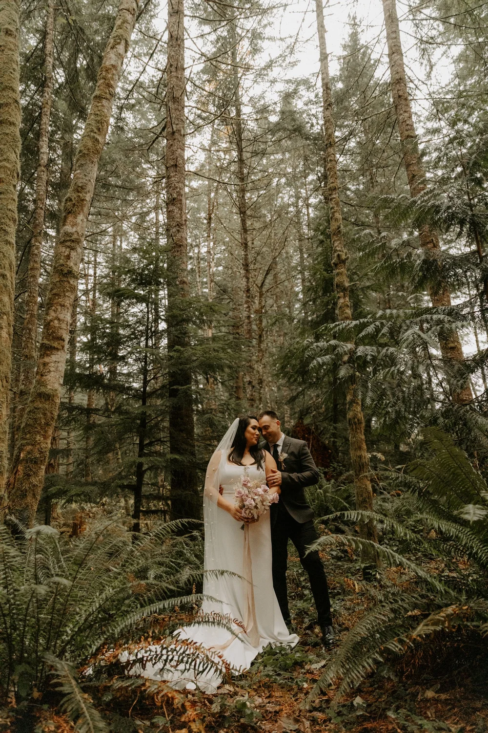 Sandy, Oregon Elopement Videography and Photography at the Woodlands ...