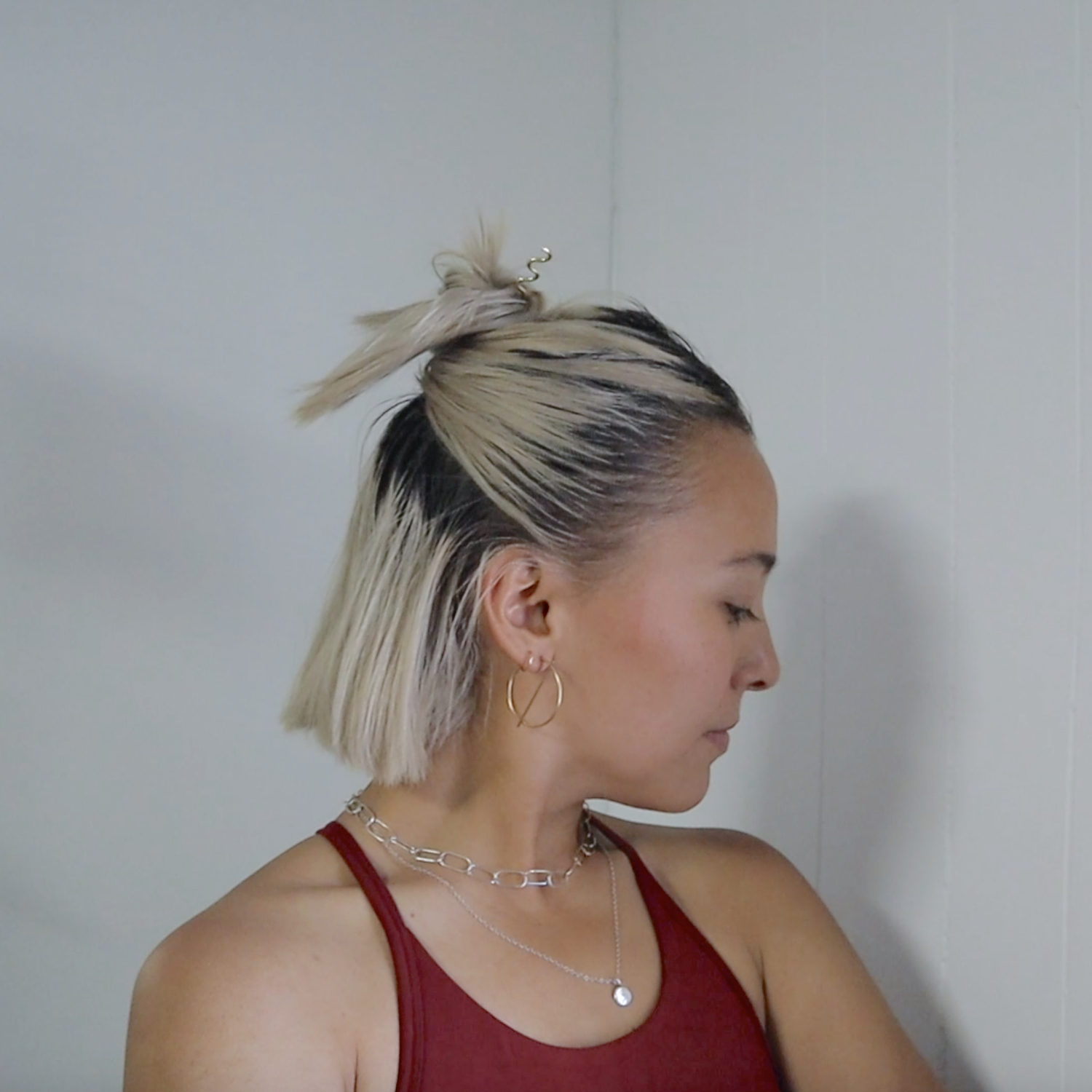 Three ways to use the Squiggle Poke Pin — Sophie Kissin Jewelry