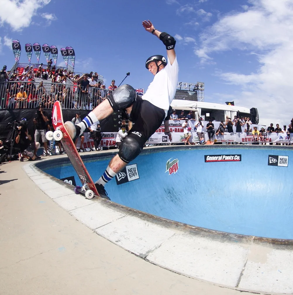 PHOTOS/VIDEOS — Official Tony Hawk