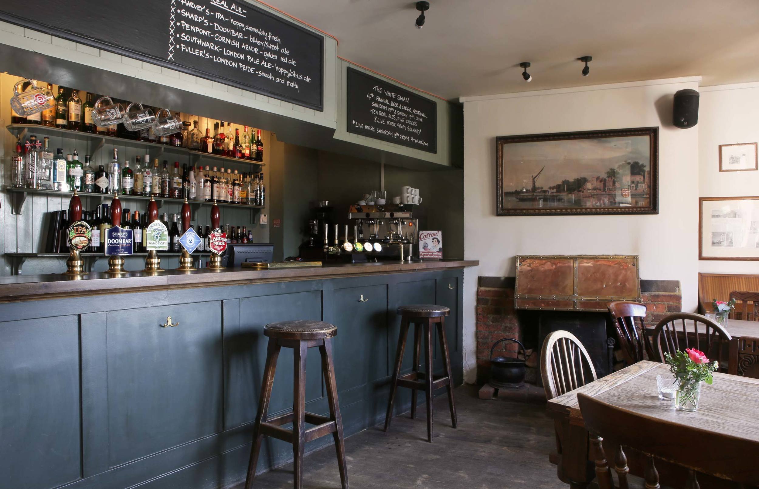 The White Swan Twickenham - Riverside Pub & Restuarant