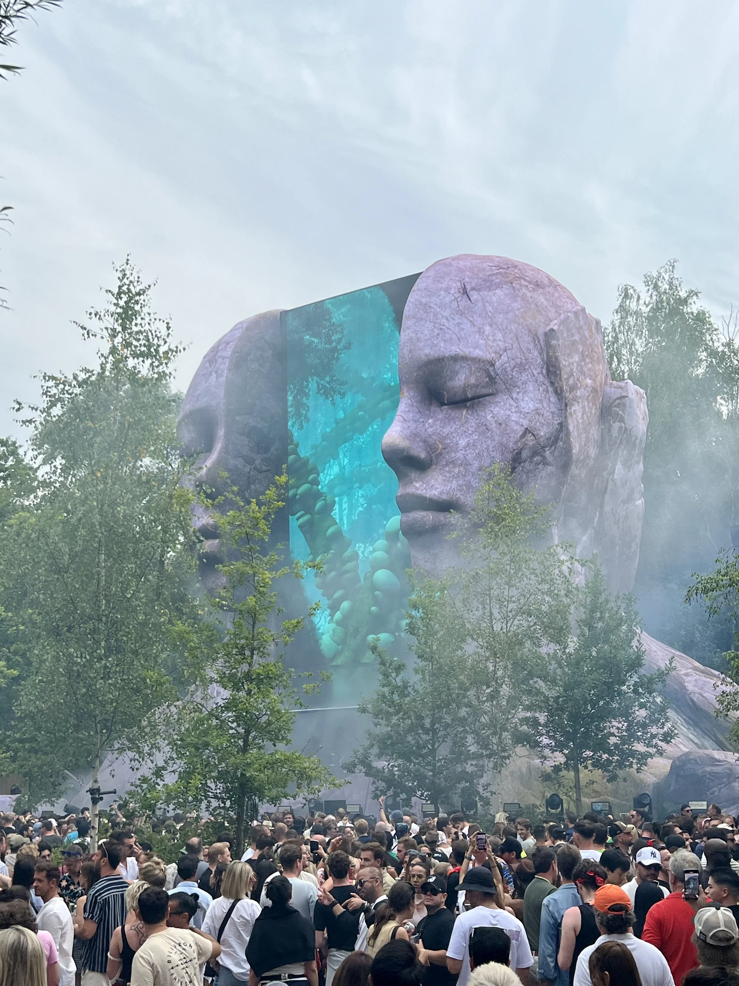A First Timer’s Guide to Tomorrowland — Paige's Postcards