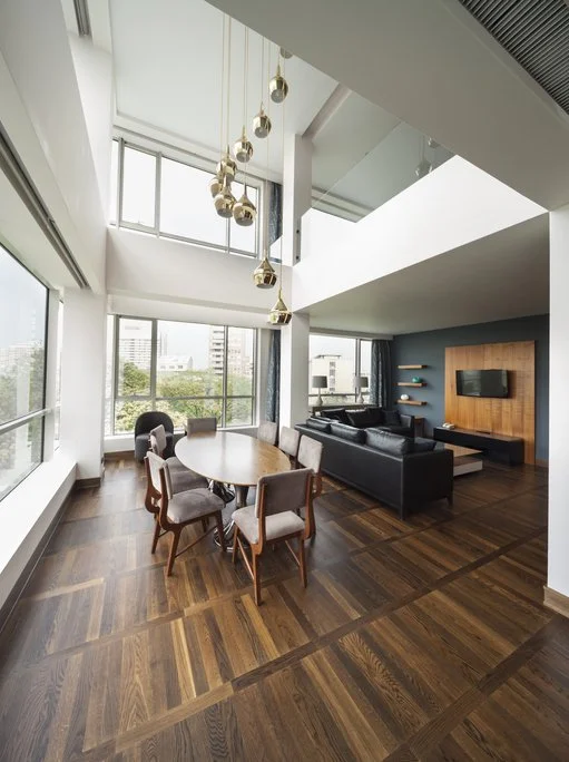 Lighting Solutions for Vaulted Ceilings — 1000Bulbs Blog