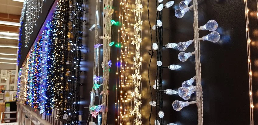 Regular Christmas Lights vs. LED: Making the Right Choice for Your ...