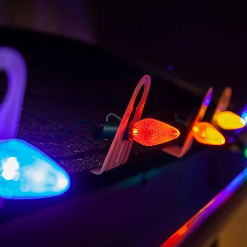 How to Install Christmas Light Clips — 1000Bulbs Blog