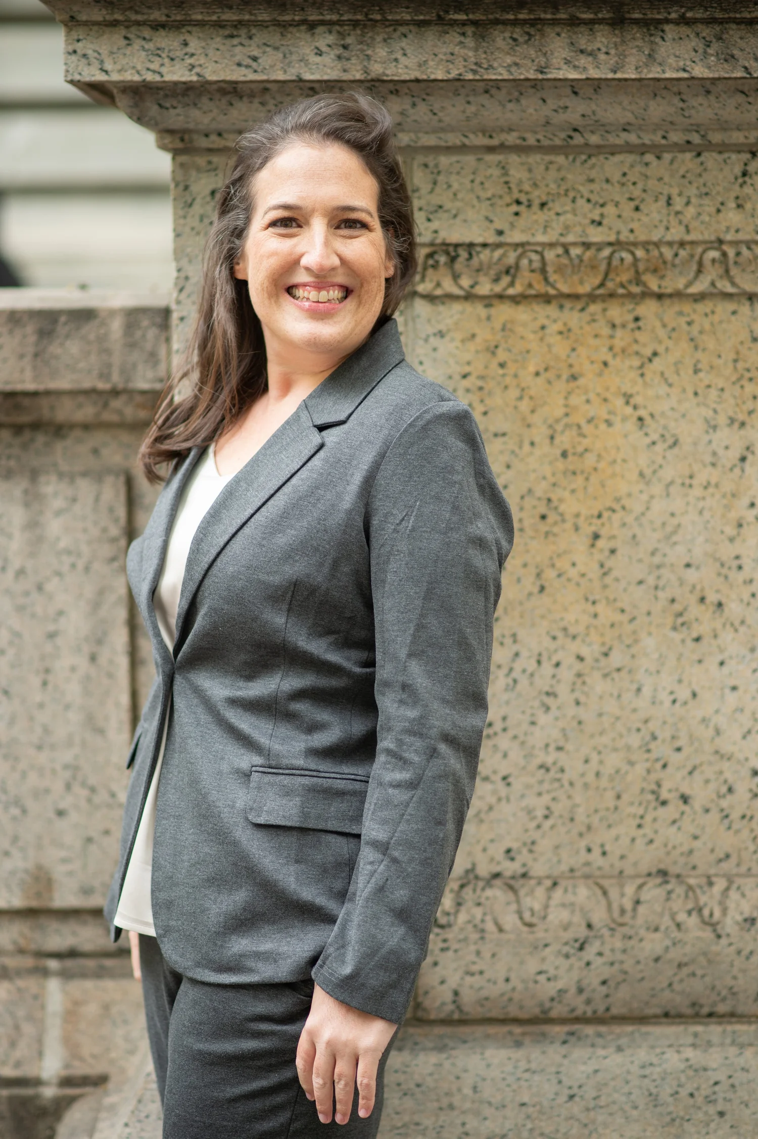 Biography — Elizabeth Faidley
