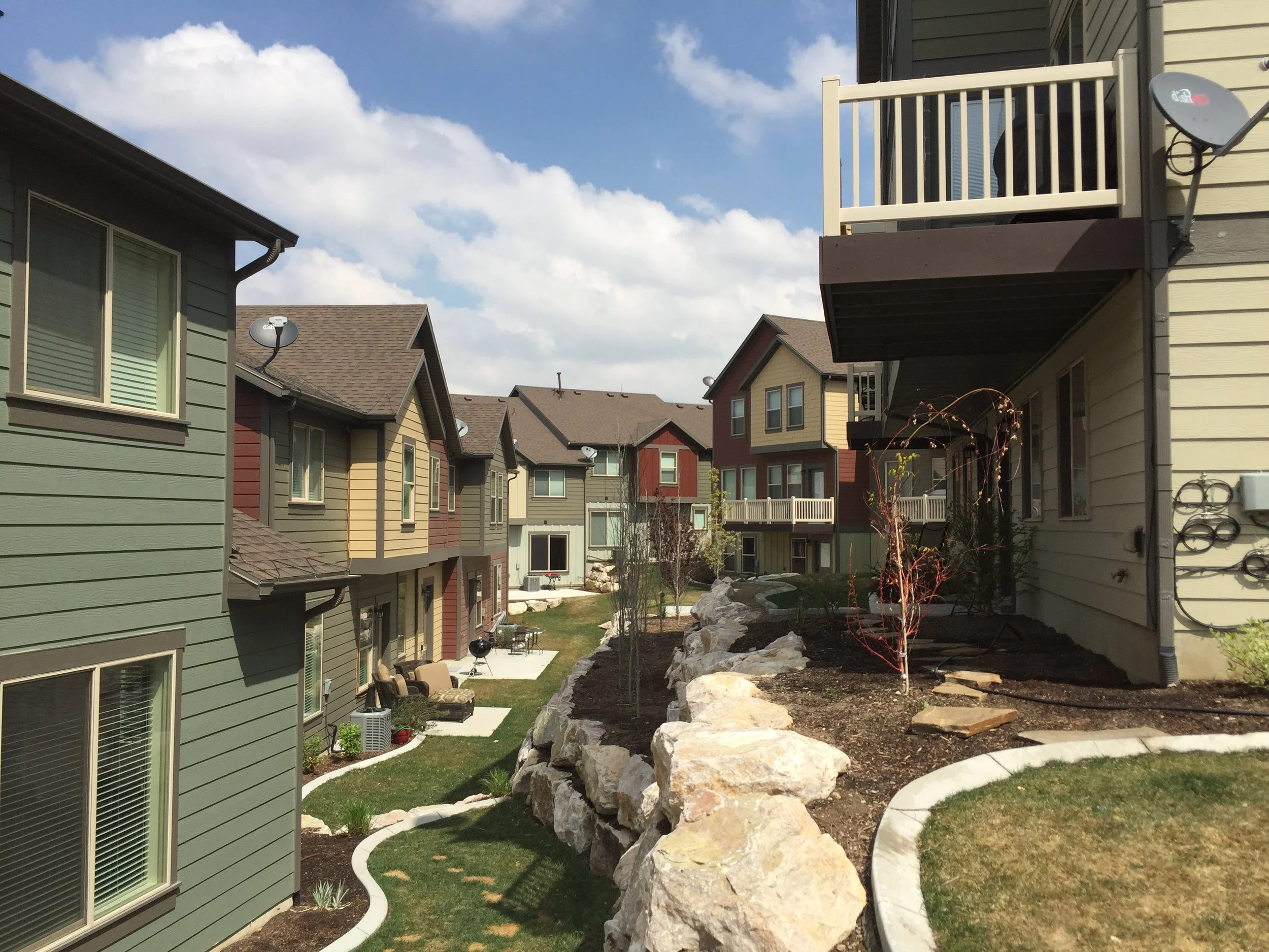 Understanding and Implementing Mixed-Use Development in the West: Case ...