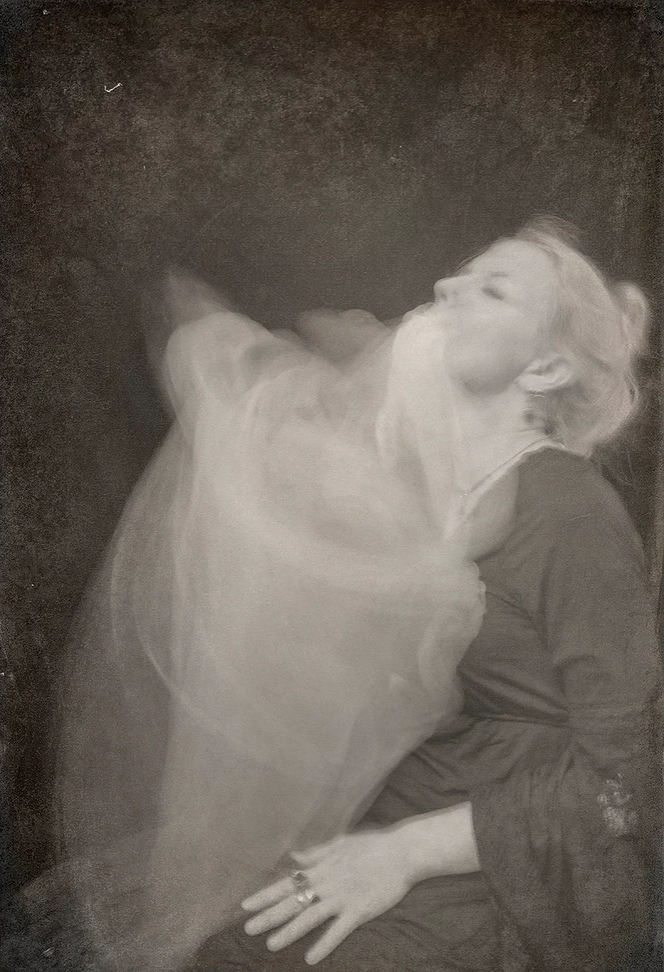Paranoid or Paranormal?: A Brief History of Spirit Photography — Musée ...