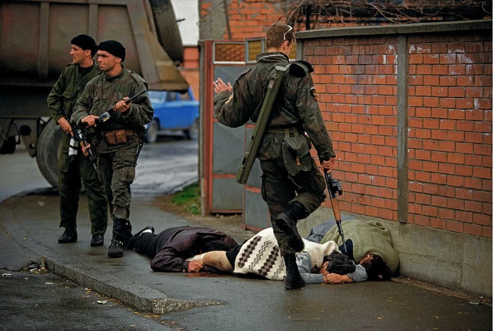 From Our Archives: The Risk of Conflict Photography - Ron Haviv — Musée ...