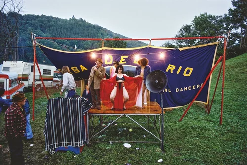 Exhibition Review: Carnival Strippers - Susan Meiselas — Musée Magazine
