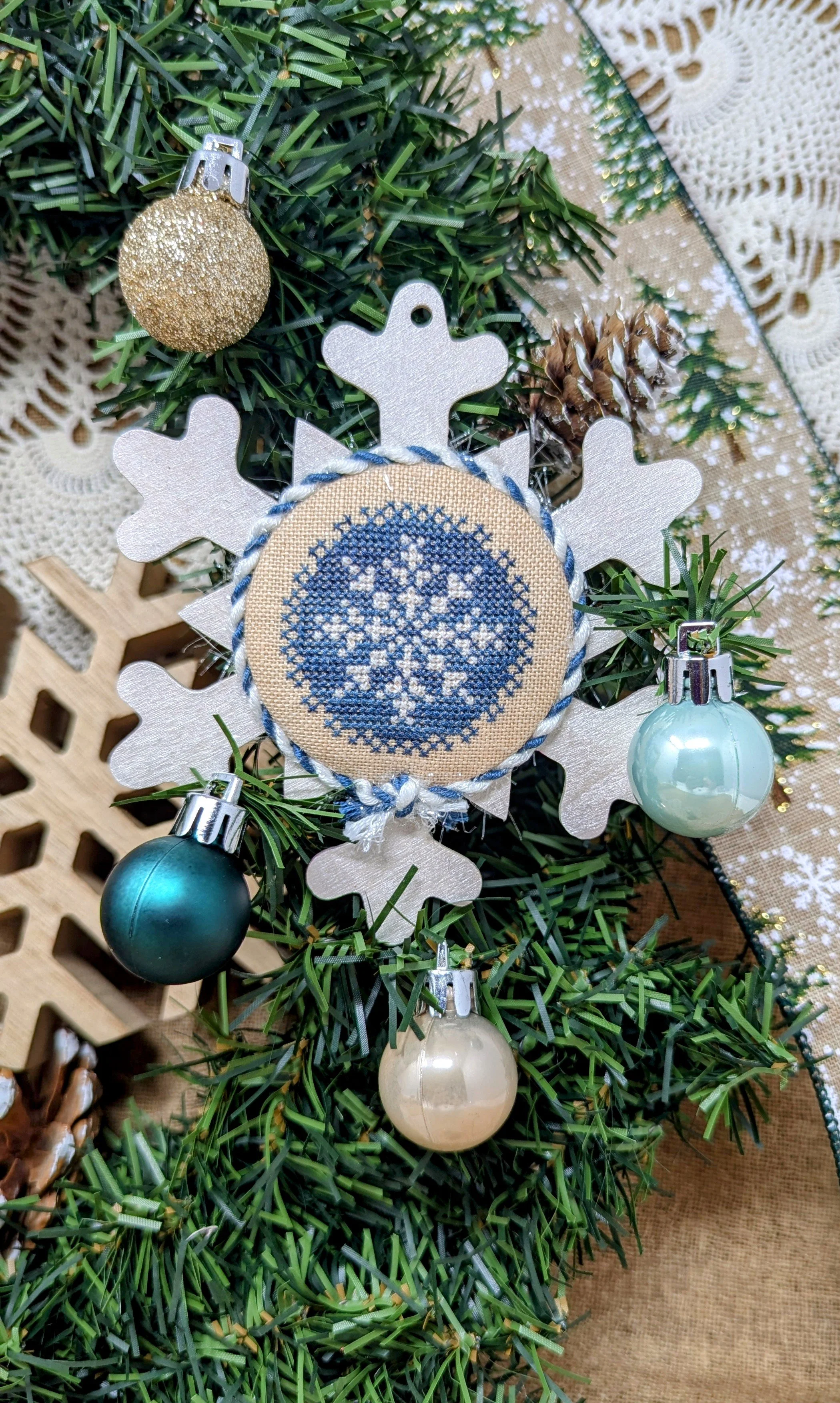 Christmas Dots Series — Jeannette Douglas Designs