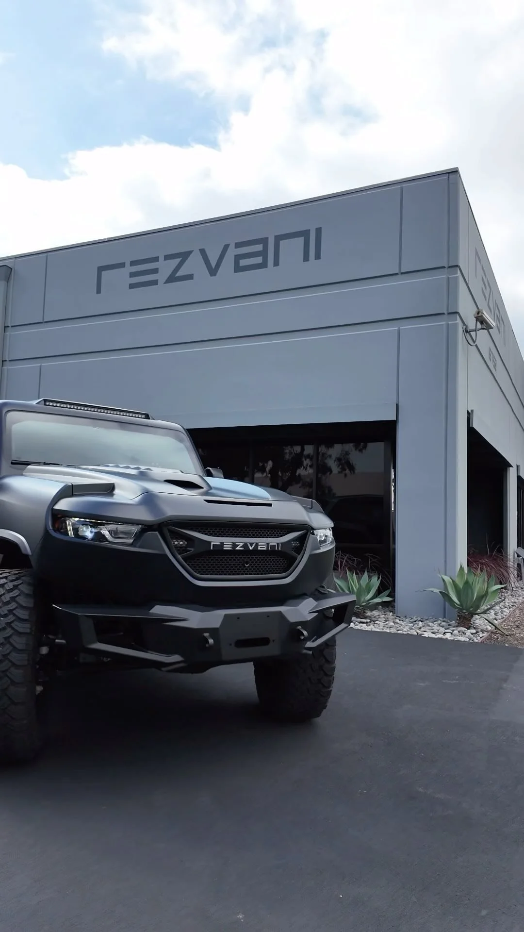 Rezvani TANK — Rezvani