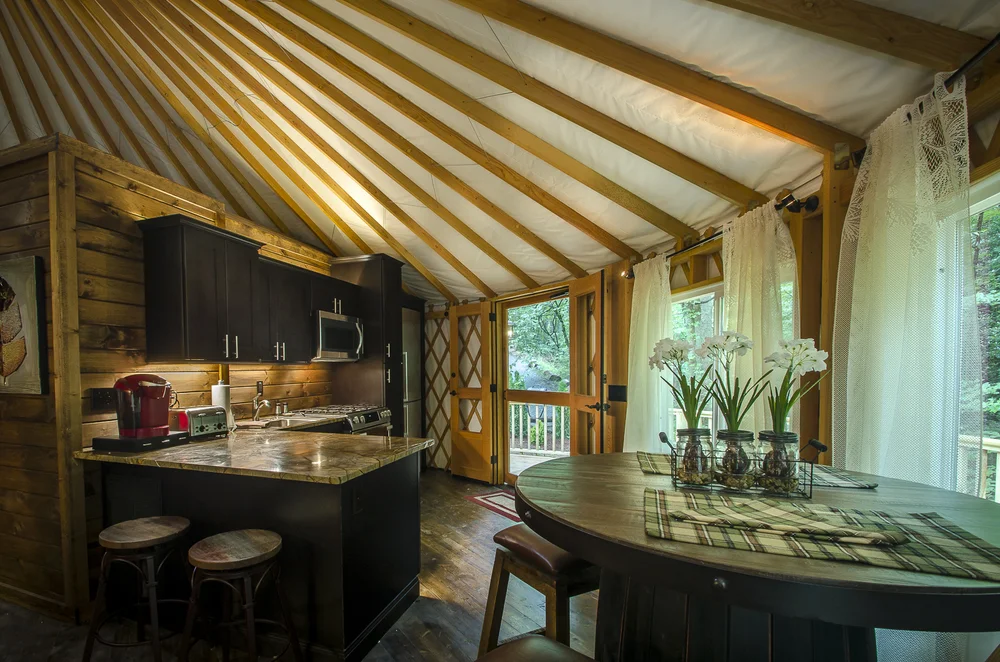 Luxury Yurt for Rent | Lake Nantahala Cabin Rental - Lakes End ...