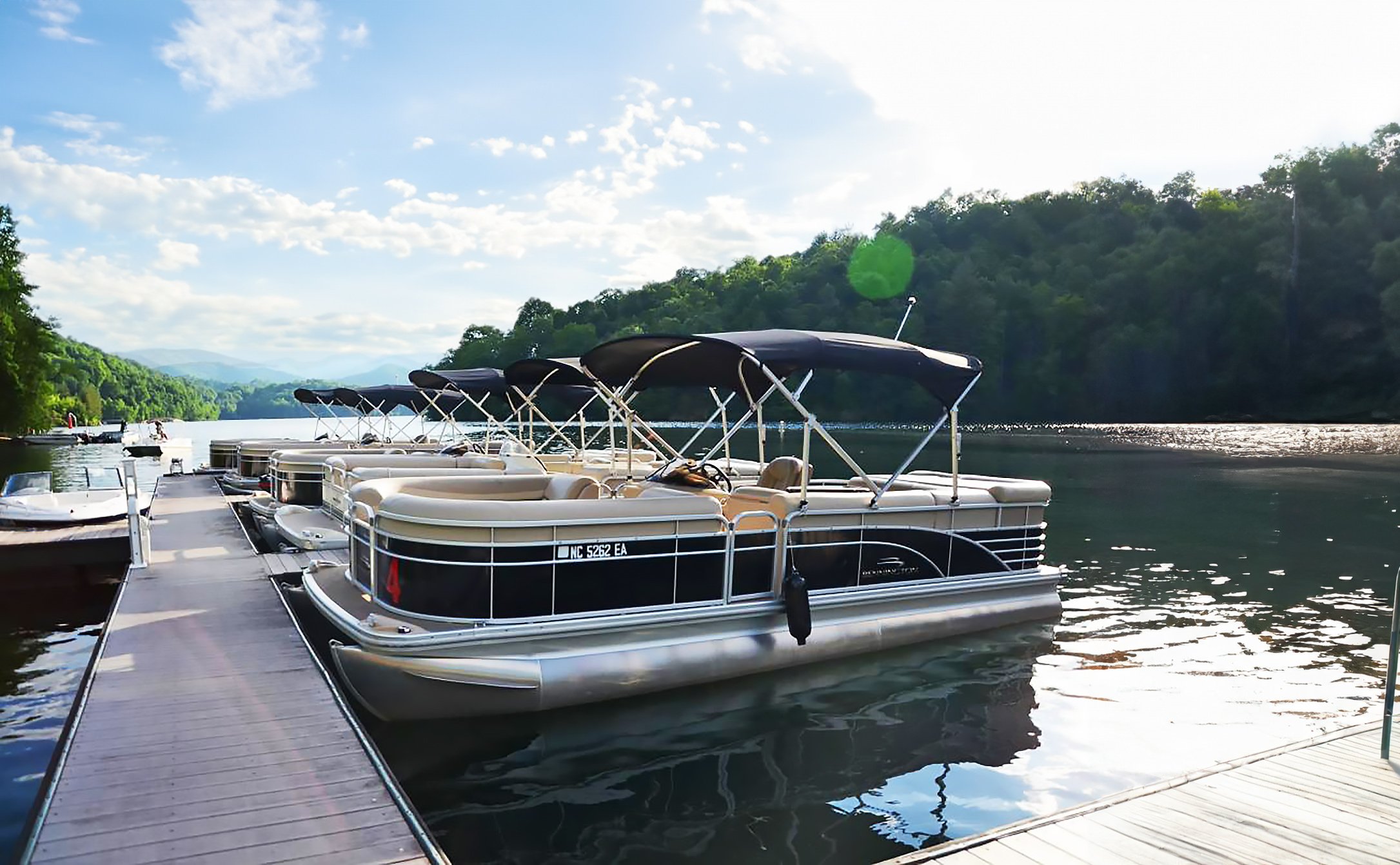 Motorized Watercraft Rentals | Lakes End Boat Rental & Marina - Lakes ...