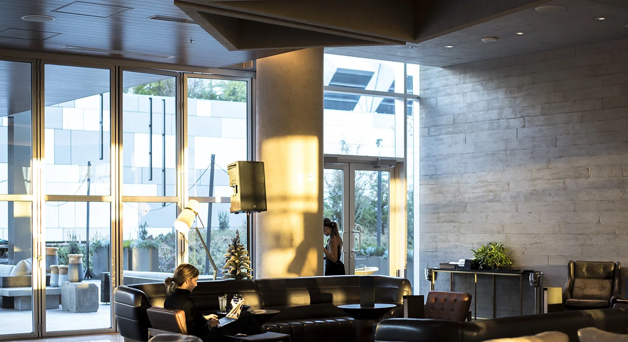 HANDCRAFTED COCKTAILS || D/6 BAR AND LOUNGE — Pendulum Magazine