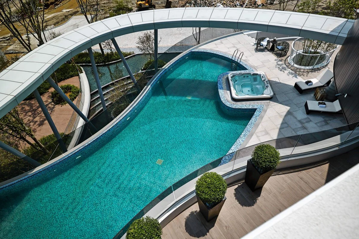 CHAIN10 || Three Breathtaking Pools Perfect for Summer that Promote ...