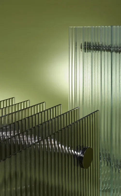 JUNE DESIGN ROUNDUP || Ribbed Glass Tables, Wall-bound Floral ...
