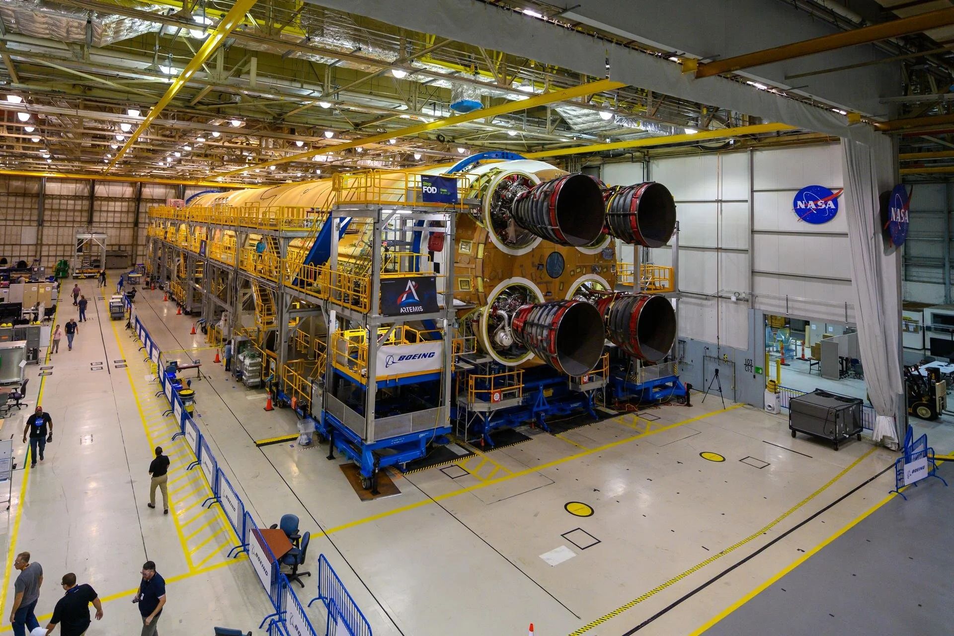 After years of delays, the first SLS core stage is complete — Orbital ...