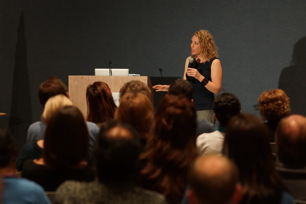 Dr. Tina Payne Bryson, NY Times Best-Selling Author, Speaker, Mom ...
