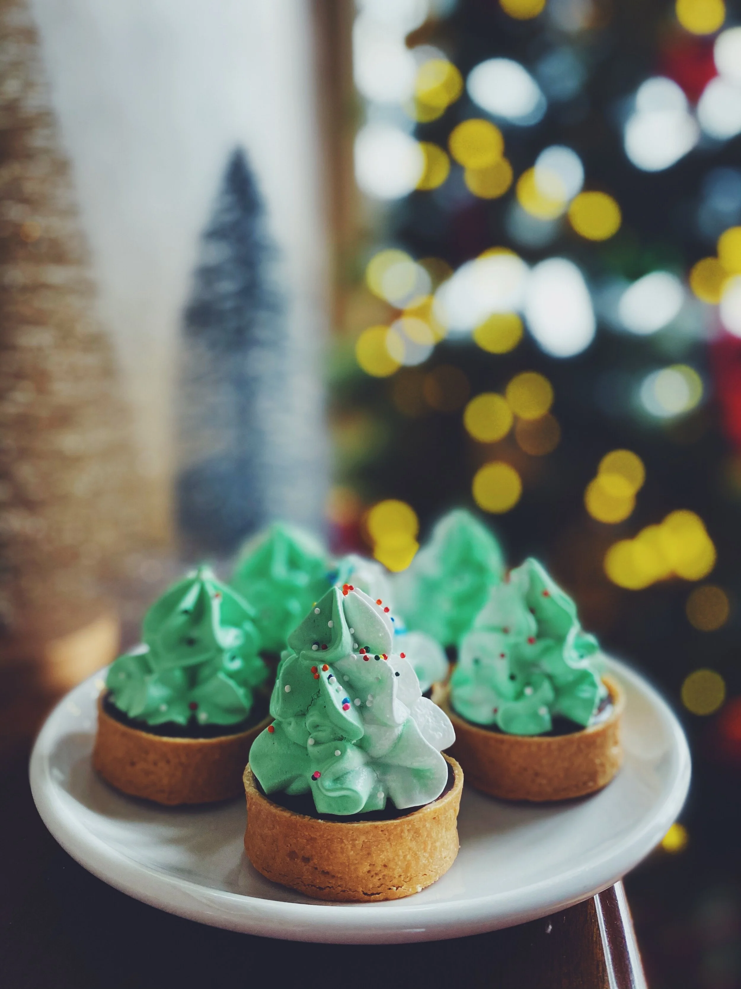 Christmas Tree Cookie Tarts — Crust & Crumbles