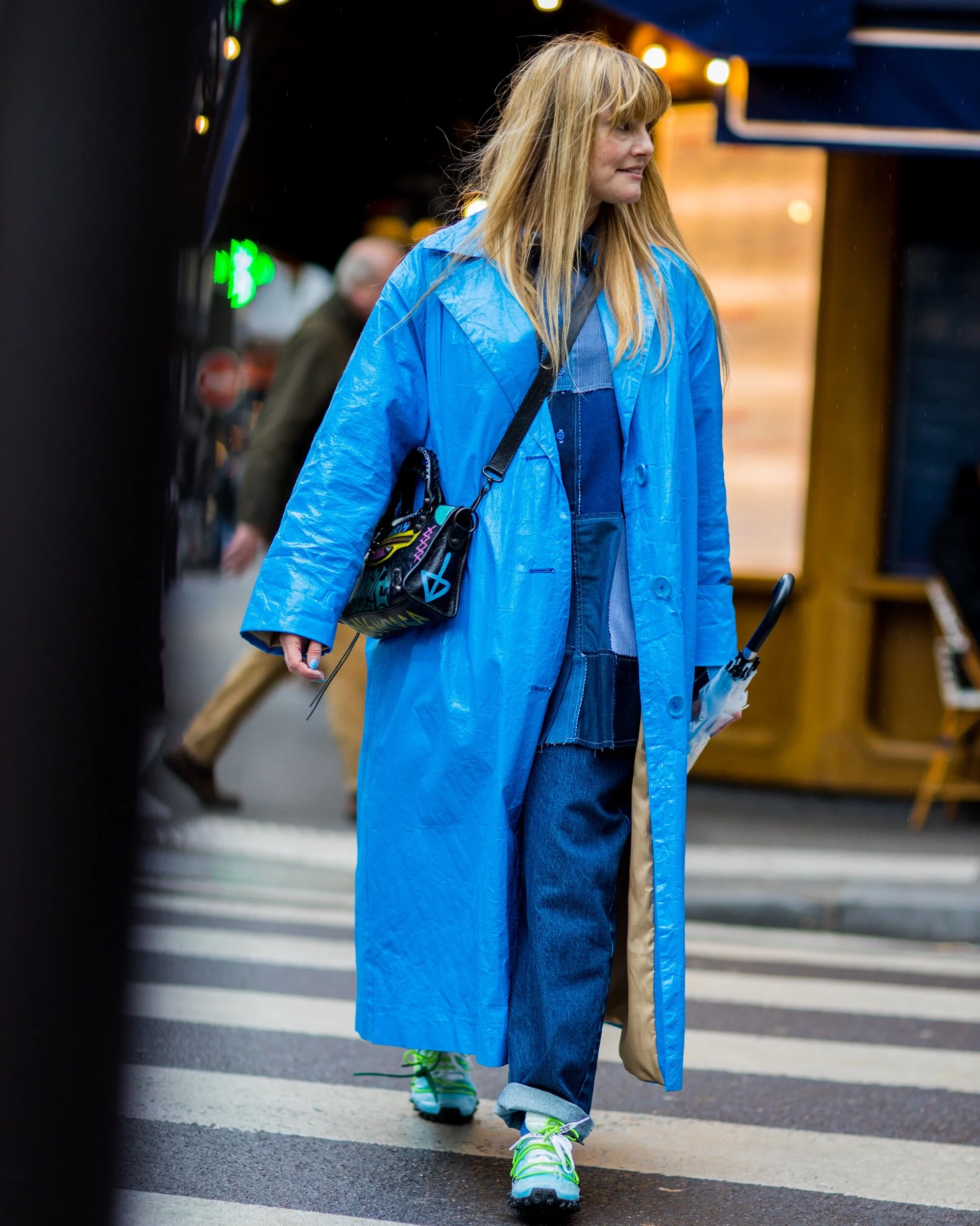 STREET STYLE PARIS FASHON WEEK- TRADEMARK BLUE