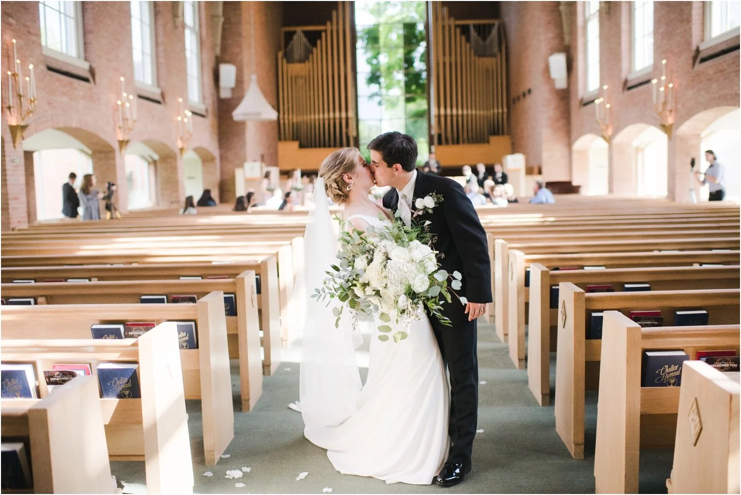 Allie + Matt = Vine Street Church Wedding — Nashville Wedding ...