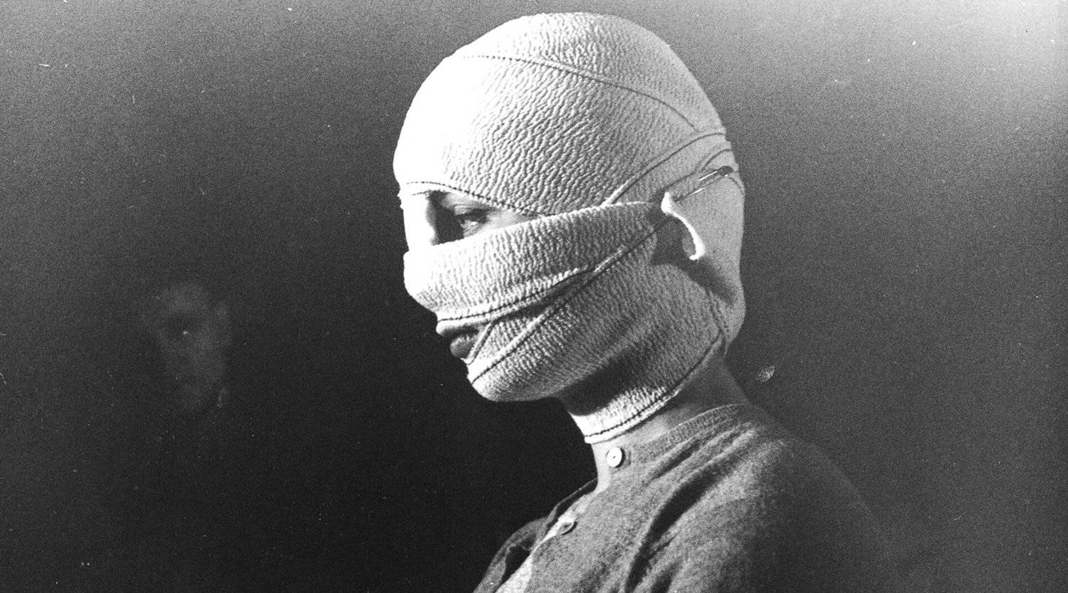 Les yeux sans visage