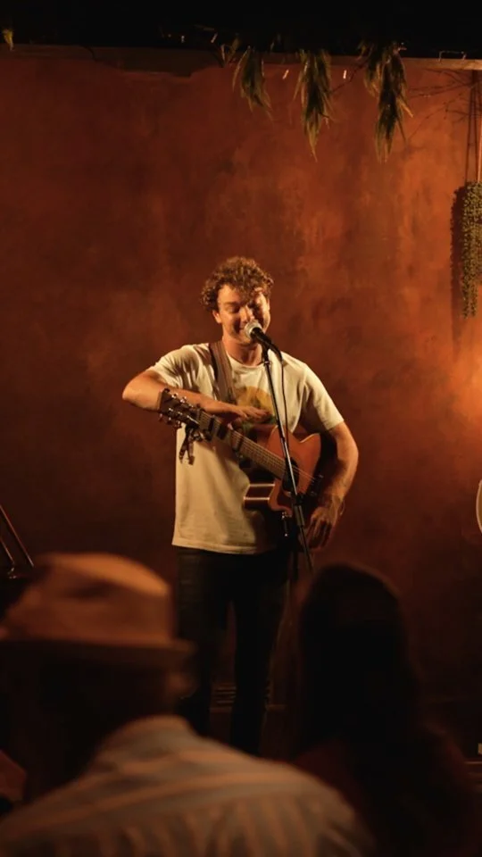 BUTTON LIVE LOUNGE — The Button Warehouse Bar & Live Music Venue ...