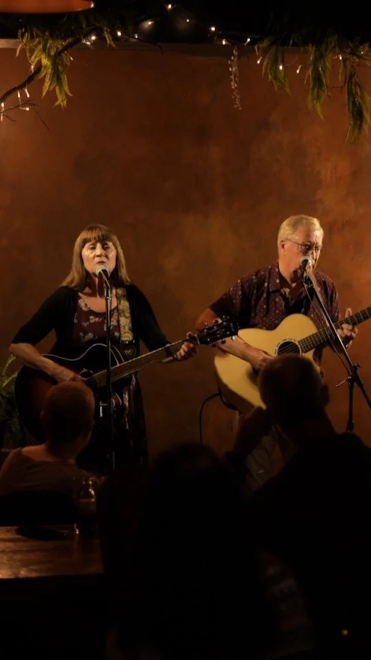 BUTTON LIVE LOUNGE — The Button Warehouse Bar & Live Music Venue ...