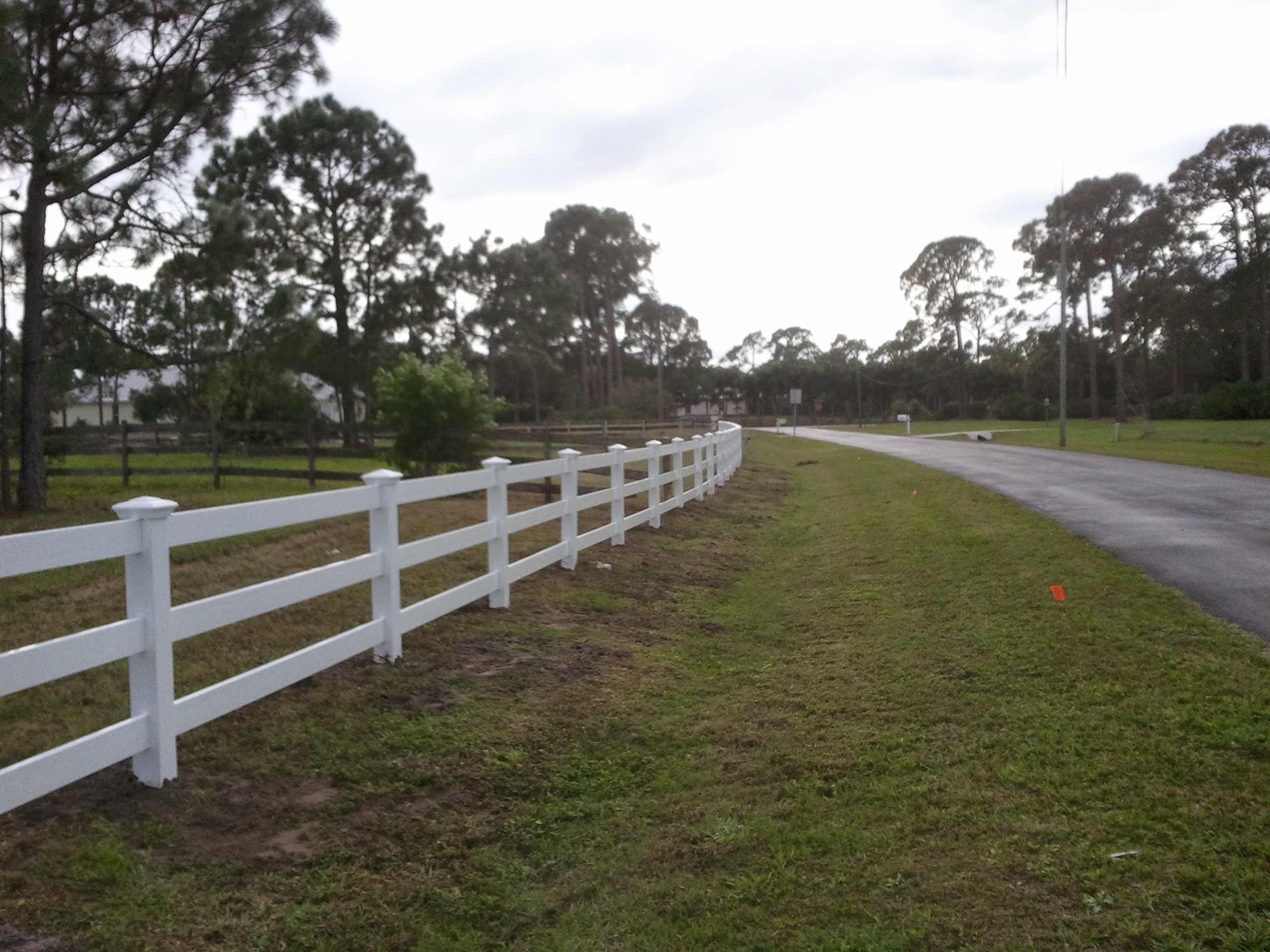 A Quality Fencing Inc.