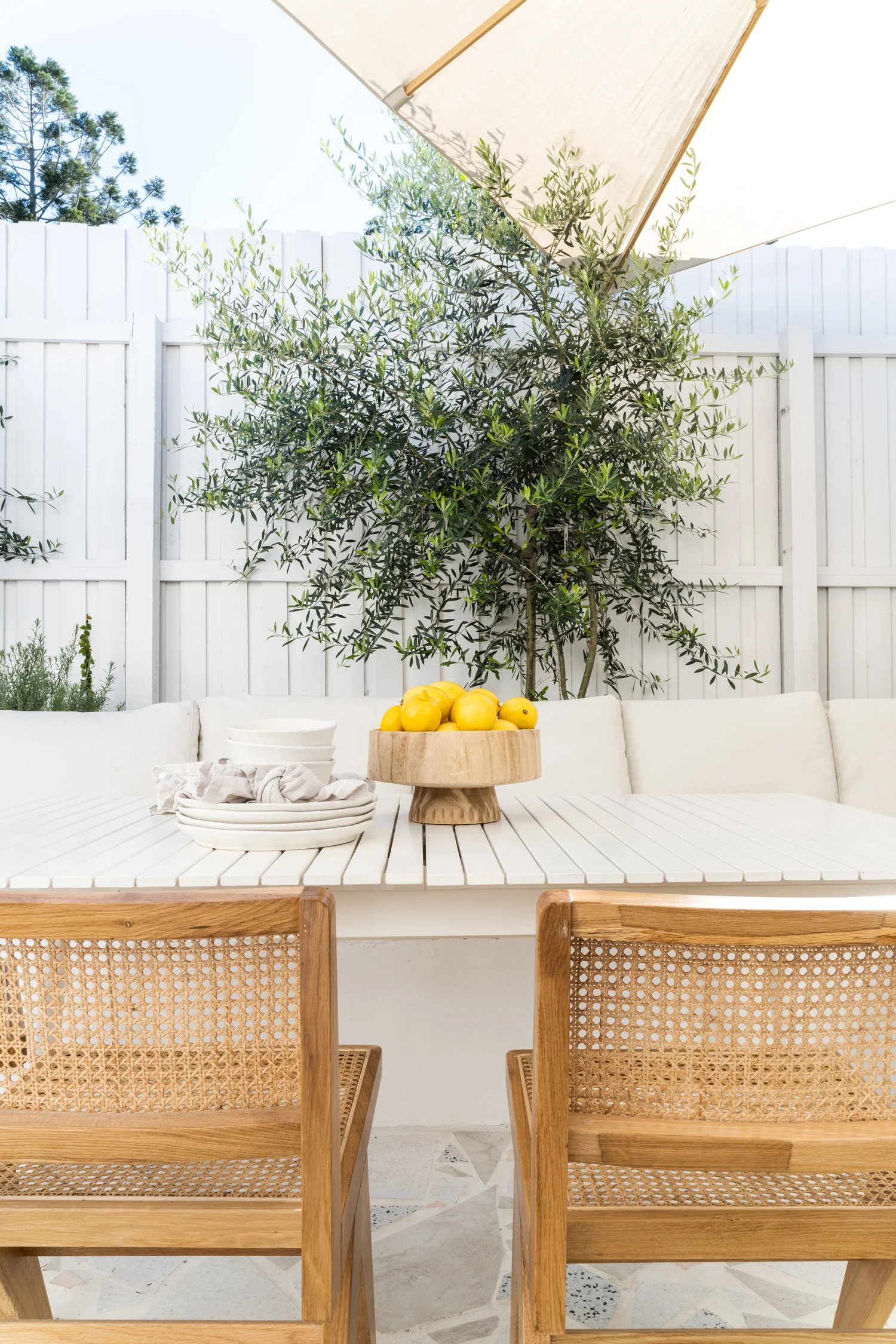Capri courtyard — Adore Home Magazine