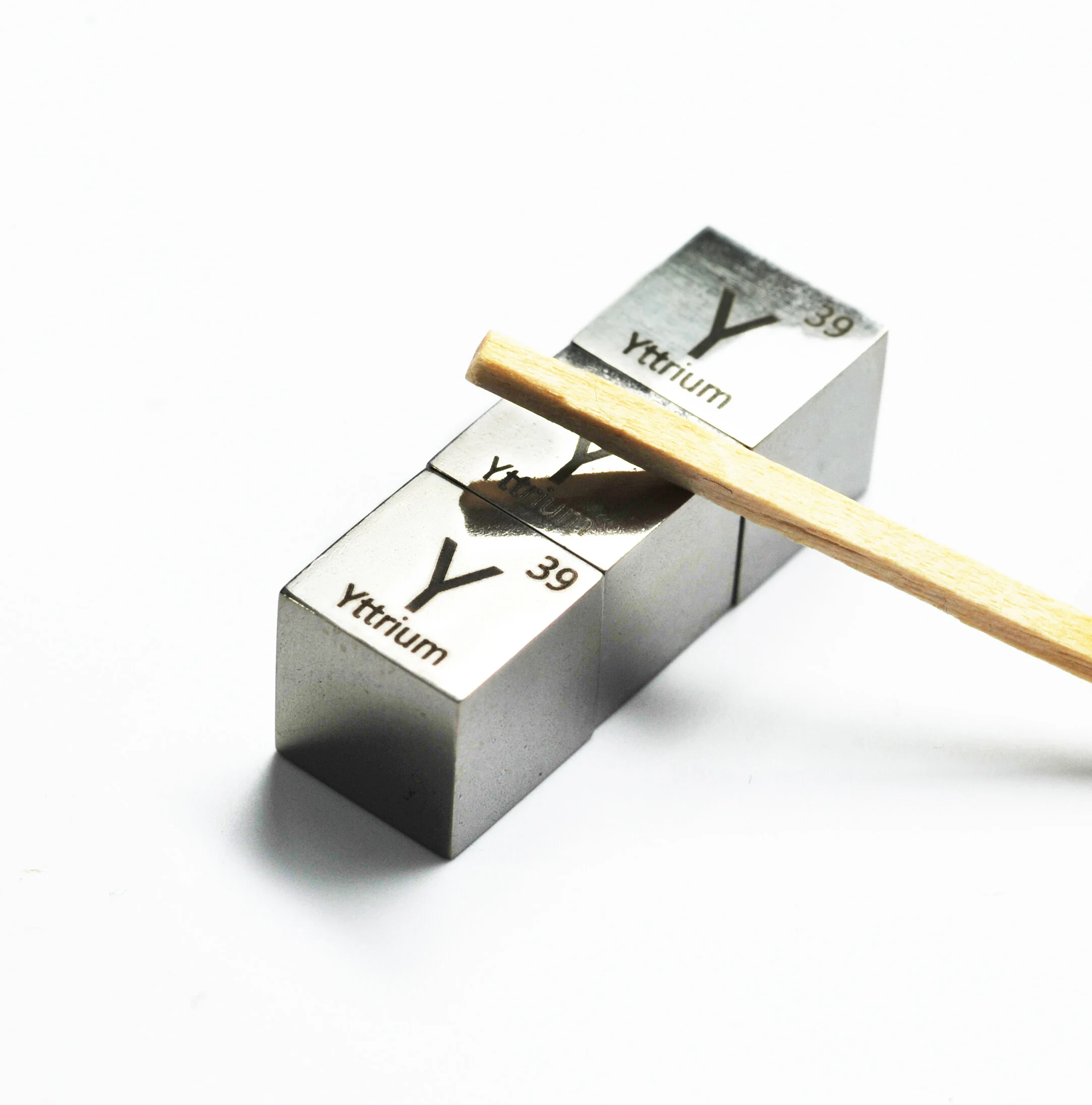 Yttrium Mirror Cube — Luciteria