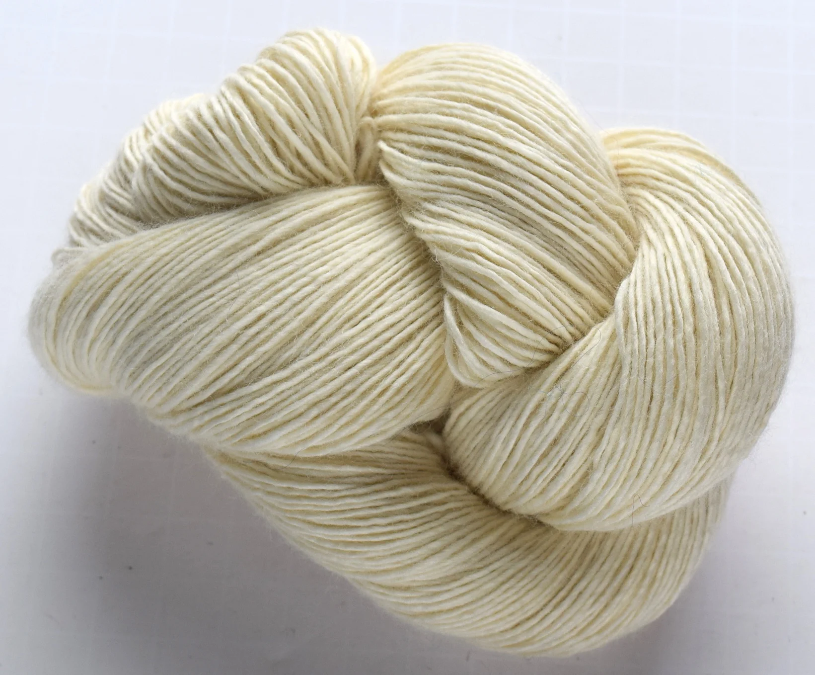 Naturally Natural Wool - DK 8 ply 200g - Green 526 - Fiber to Yarn