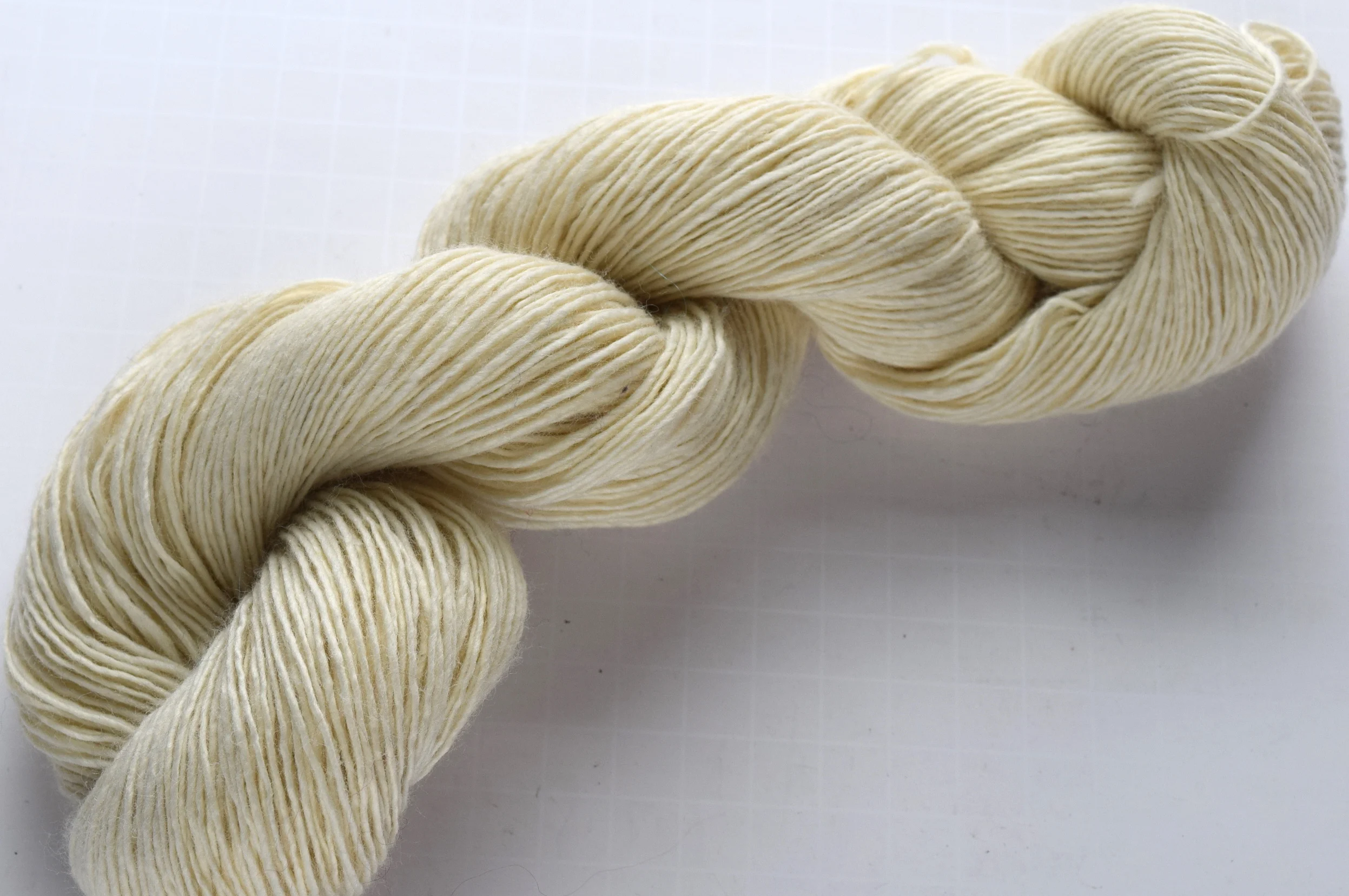 Naturally Natural Wool - DK 8 ply 200g - Green 526 - Fiber to Yarn