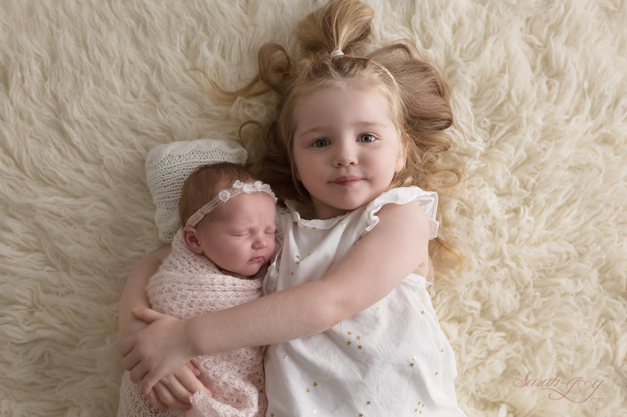 What to wear in a family and baby photoshoot — Photography by Sarah Joy