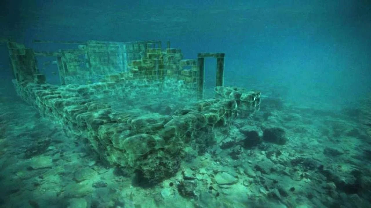 The Ancient Underwater 5,000-year-old Sunken City in Greece is ...
