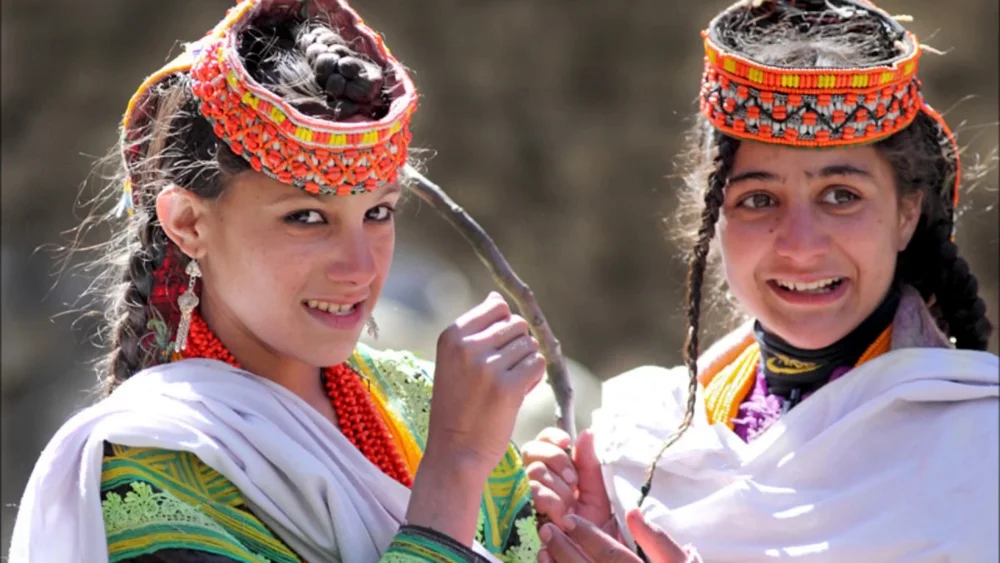 Kalash People: Blonde Hair and Blue Eye Tribe in Pakistan | Are the ...