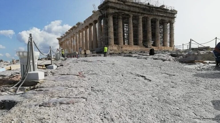 Greece’s Culture Ministry ruins the Acropolis with ugly cement paths ...