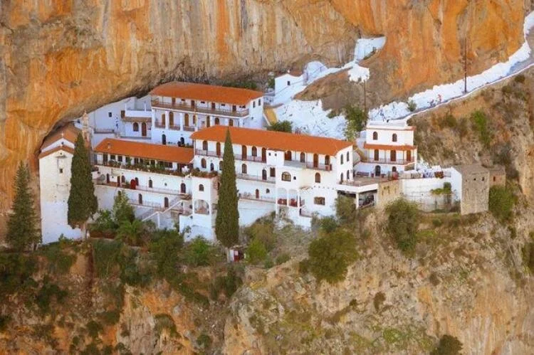 Elonas: The "Hanging" Monastery of The Red Rock