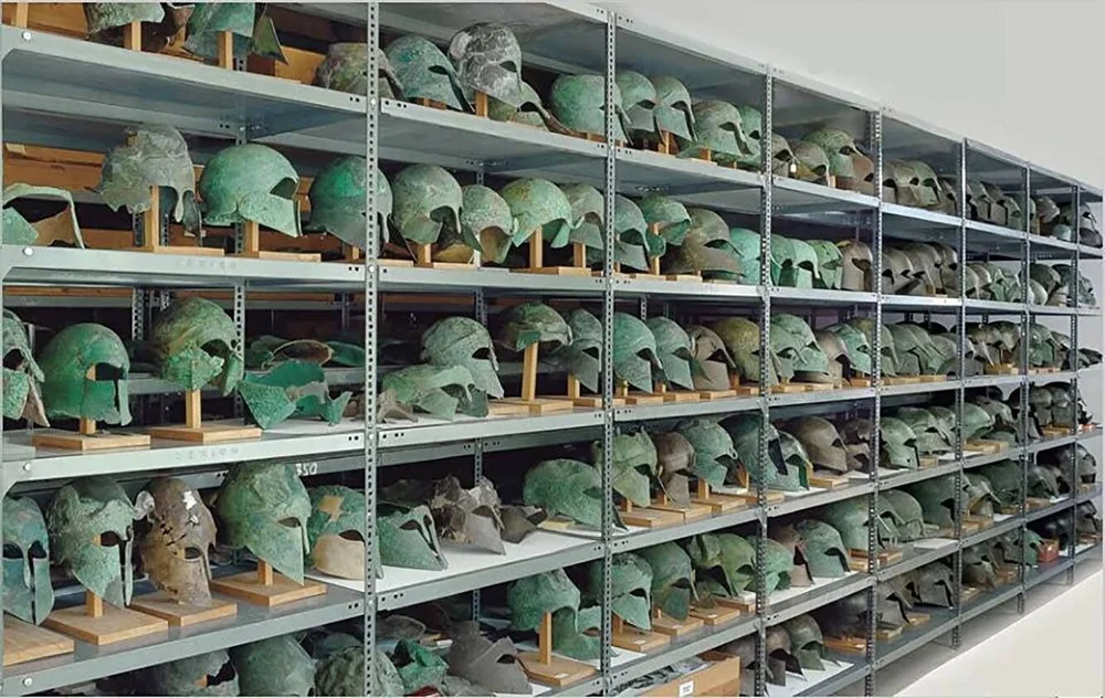 Ancient Greek Helmets: 10 Types and Their Characteristics (From the ...