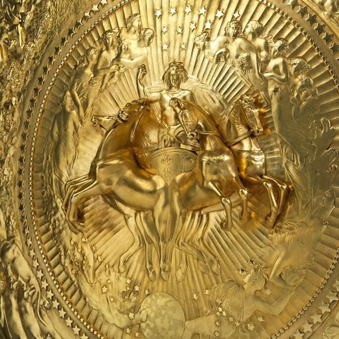 The legendary shield of Achilles, for which Homer dedicated 134 verses ...