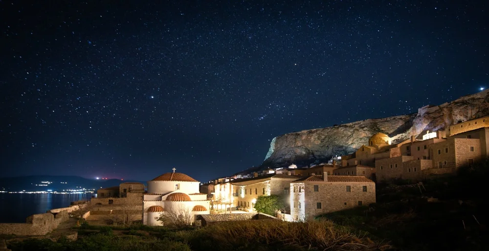 Monemvasia Castle: Night photos that look like a painting