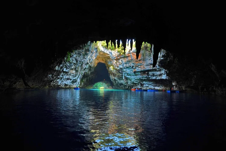 The 10 most impressive caves in Greece