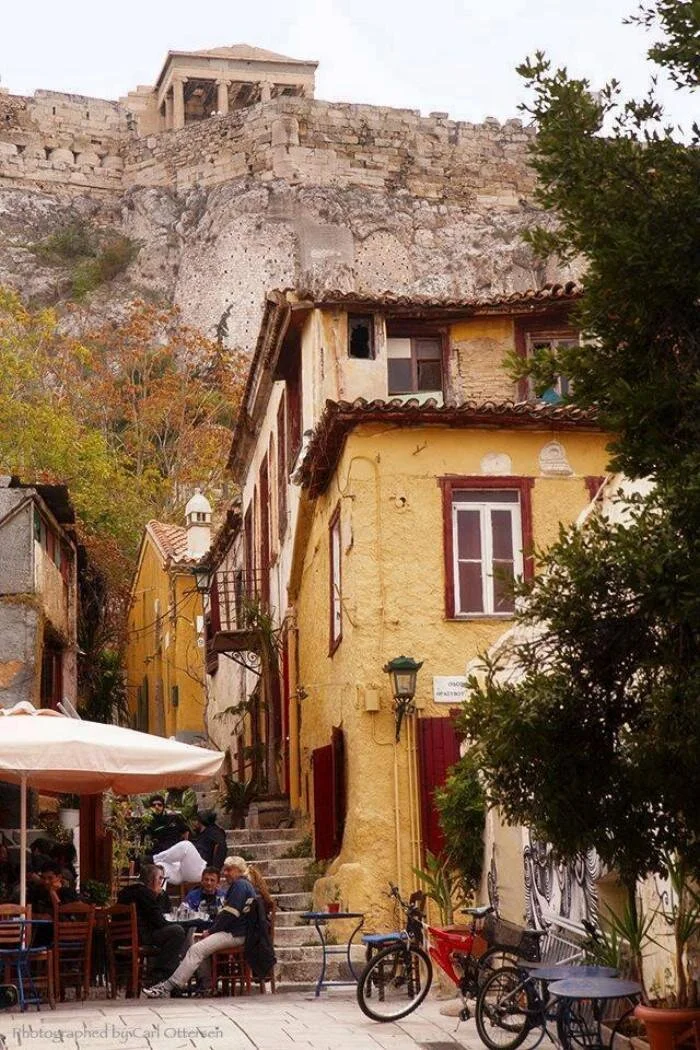 Plaka: The oldest and most beautiful district of Athens has a history ...