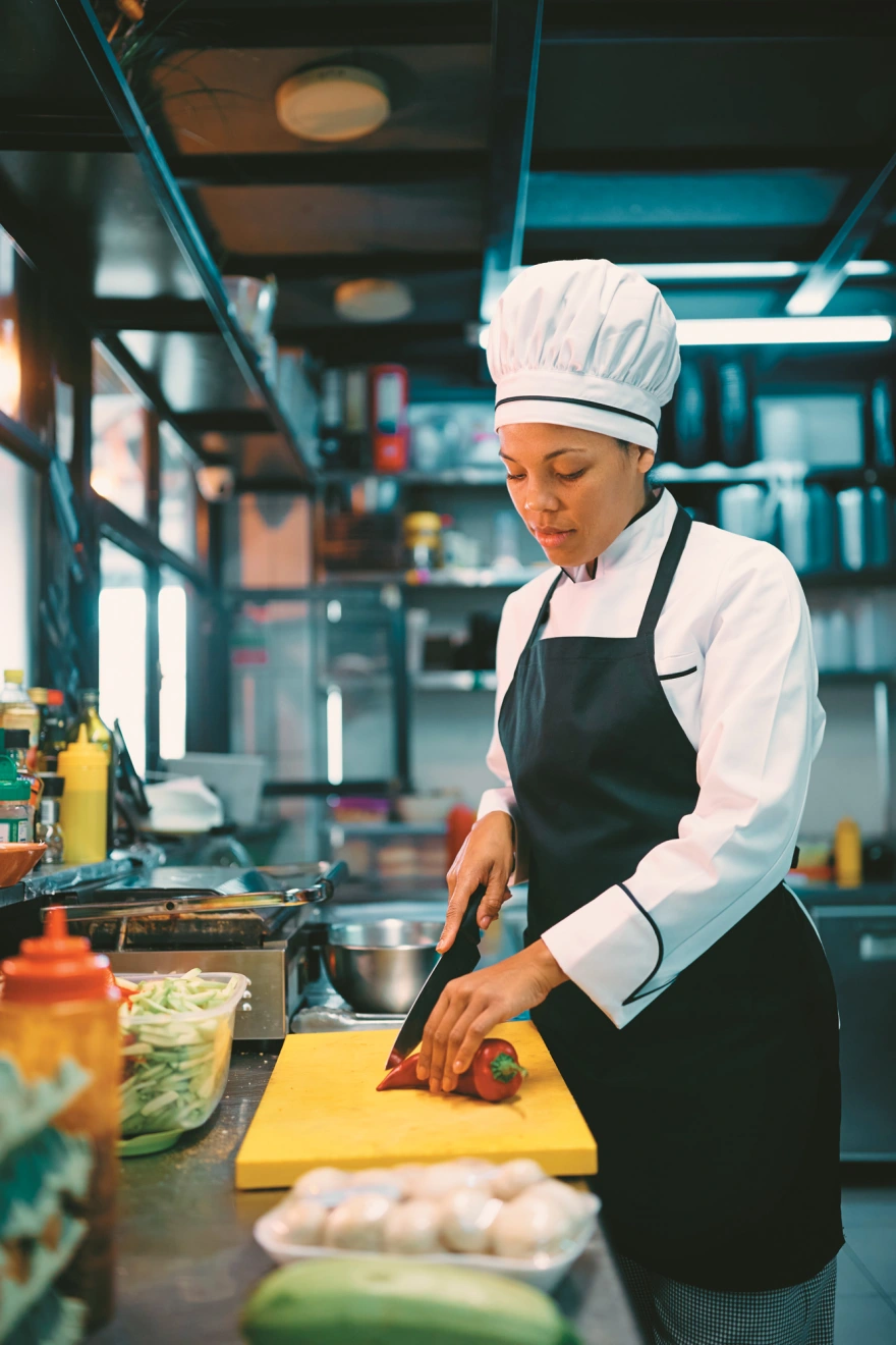 Greece Faces Massive Labor Shortage as 6 in 10 Foreign Workers Leave ...