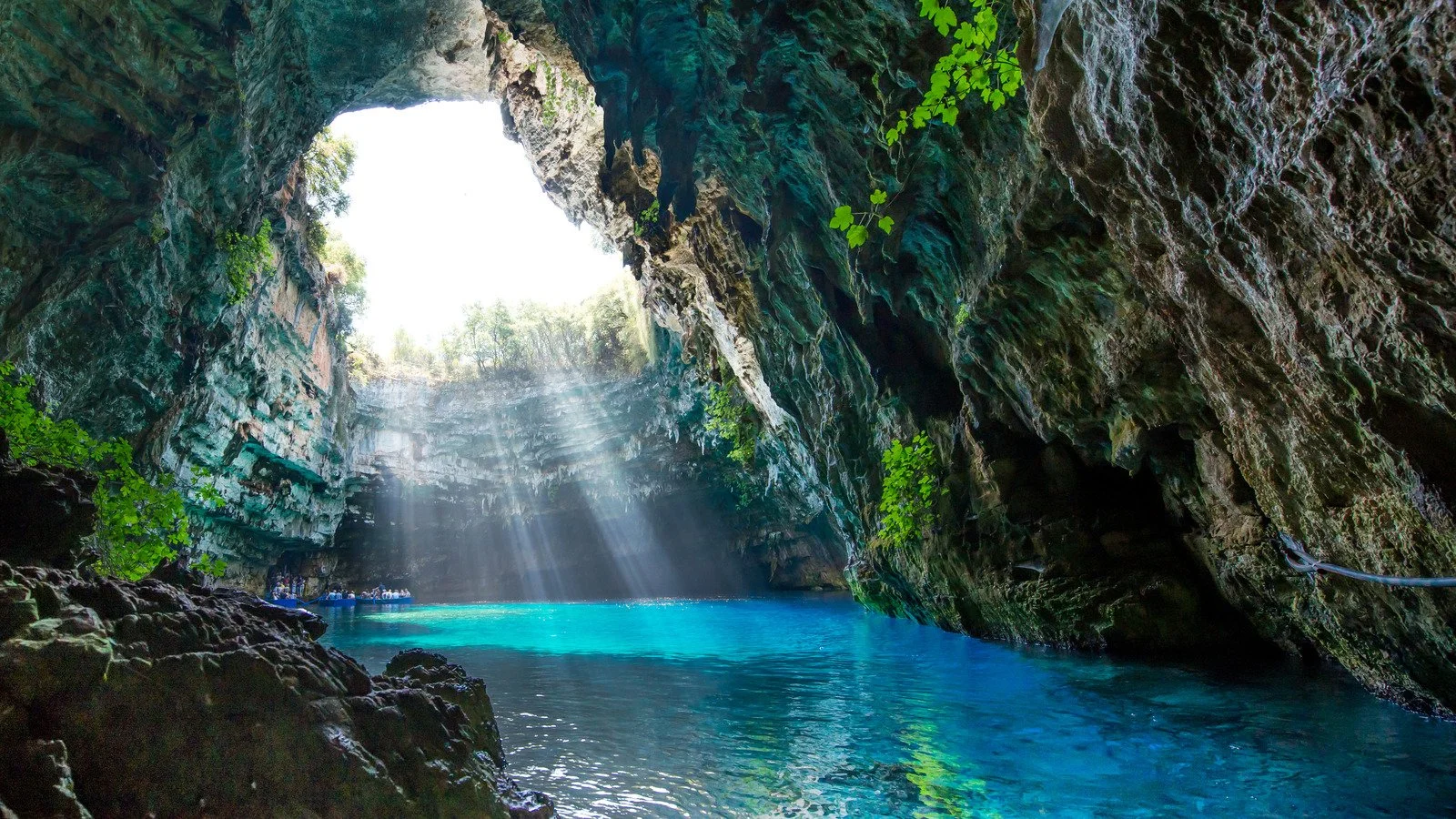 Caves in Greece: The top 10 of the Most Spectacular Greek Caves